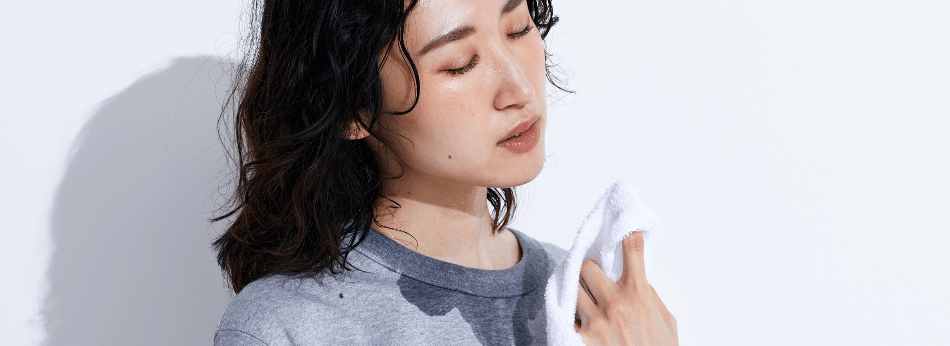 Excessive sweating (hyperhidrosis) causes & treatment – A GP guide